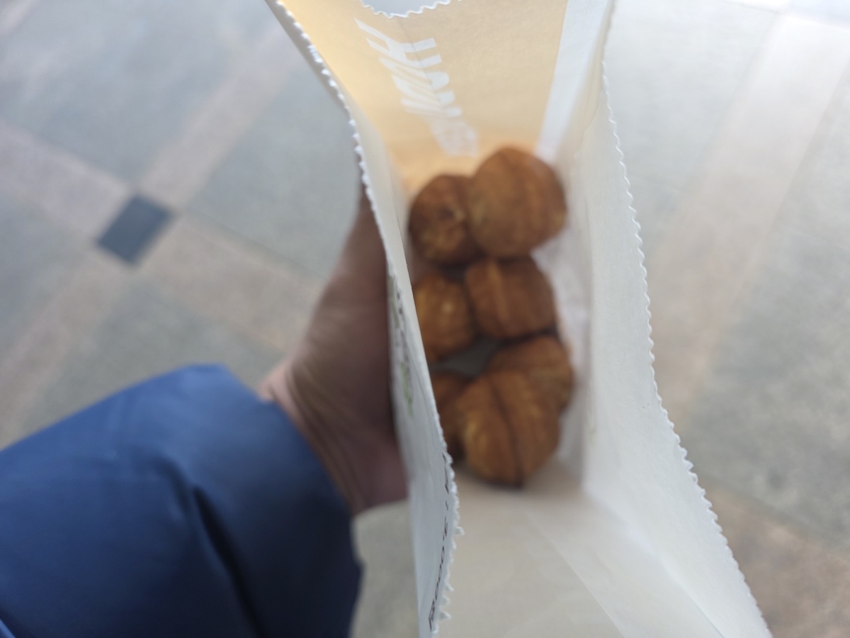 Korean Highway Rest Area: Survival Guide & 5 Must-Try Snacks (2026)