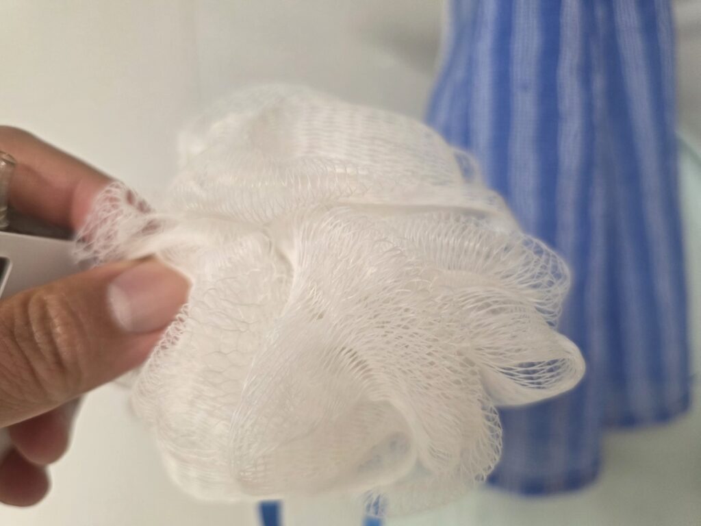 Korean Exfoliating Mitt: The Secret to Celebrity "Glass Skin" at Home