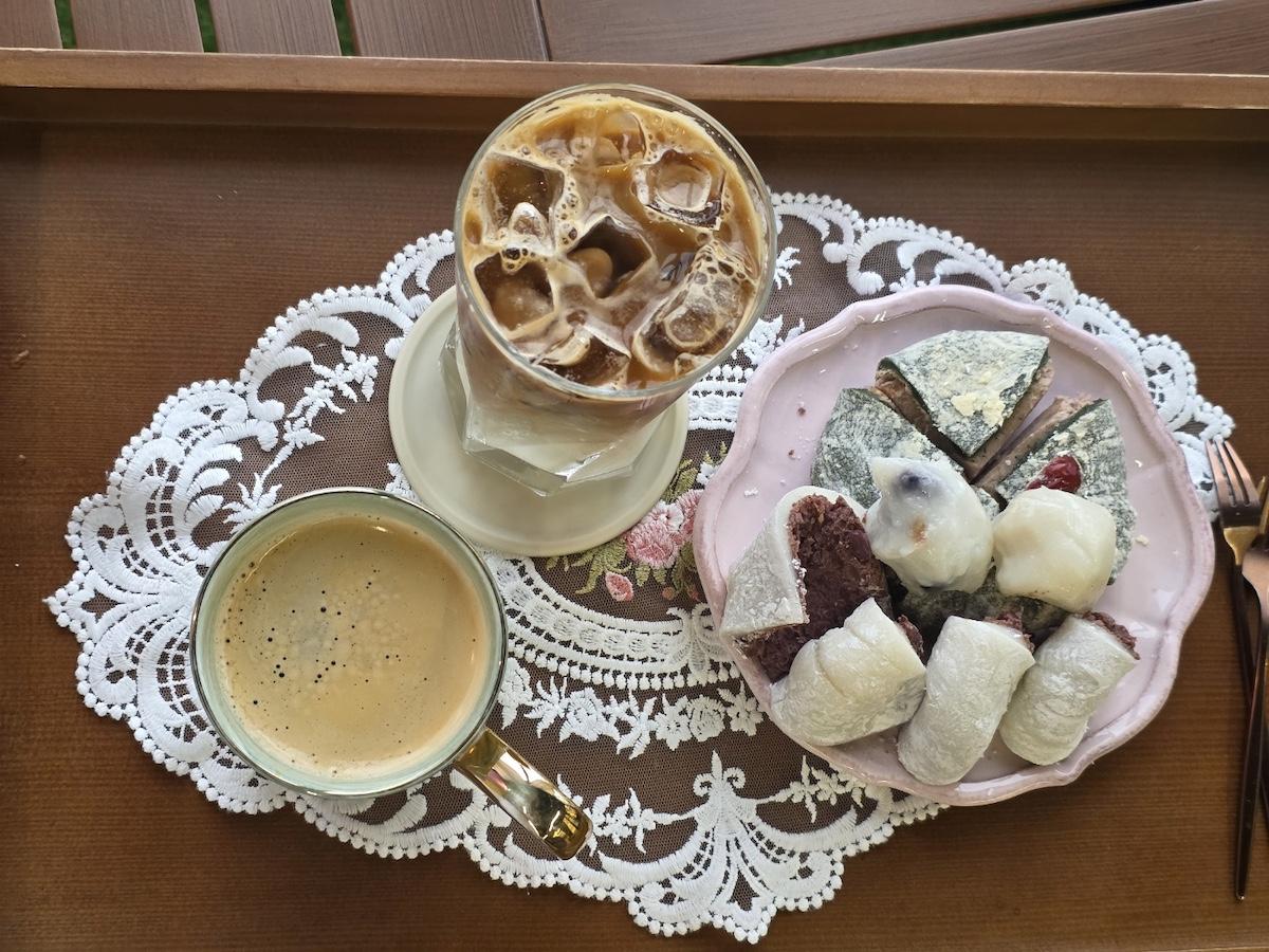 Korean Tteok Rice Cake Guide 2026: Modern Cafes & Yongmunsan Secrets
